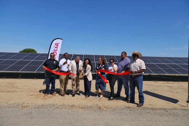 Arvin Veolia unveil solar project to power wastewater treatment plant